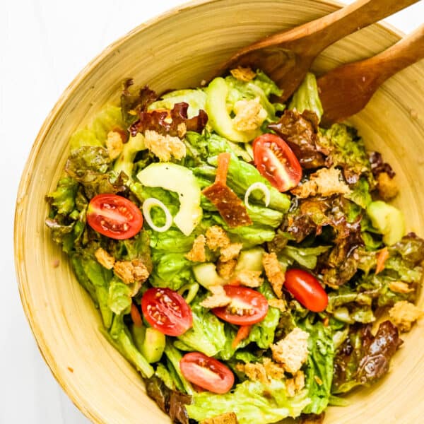 Simple Green Leaf Salad - Garlic & Zest