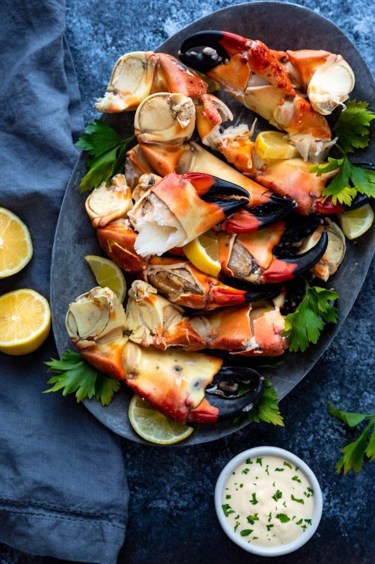 Florida Stone Crab Claws (with sauce) - Garlic & Zest