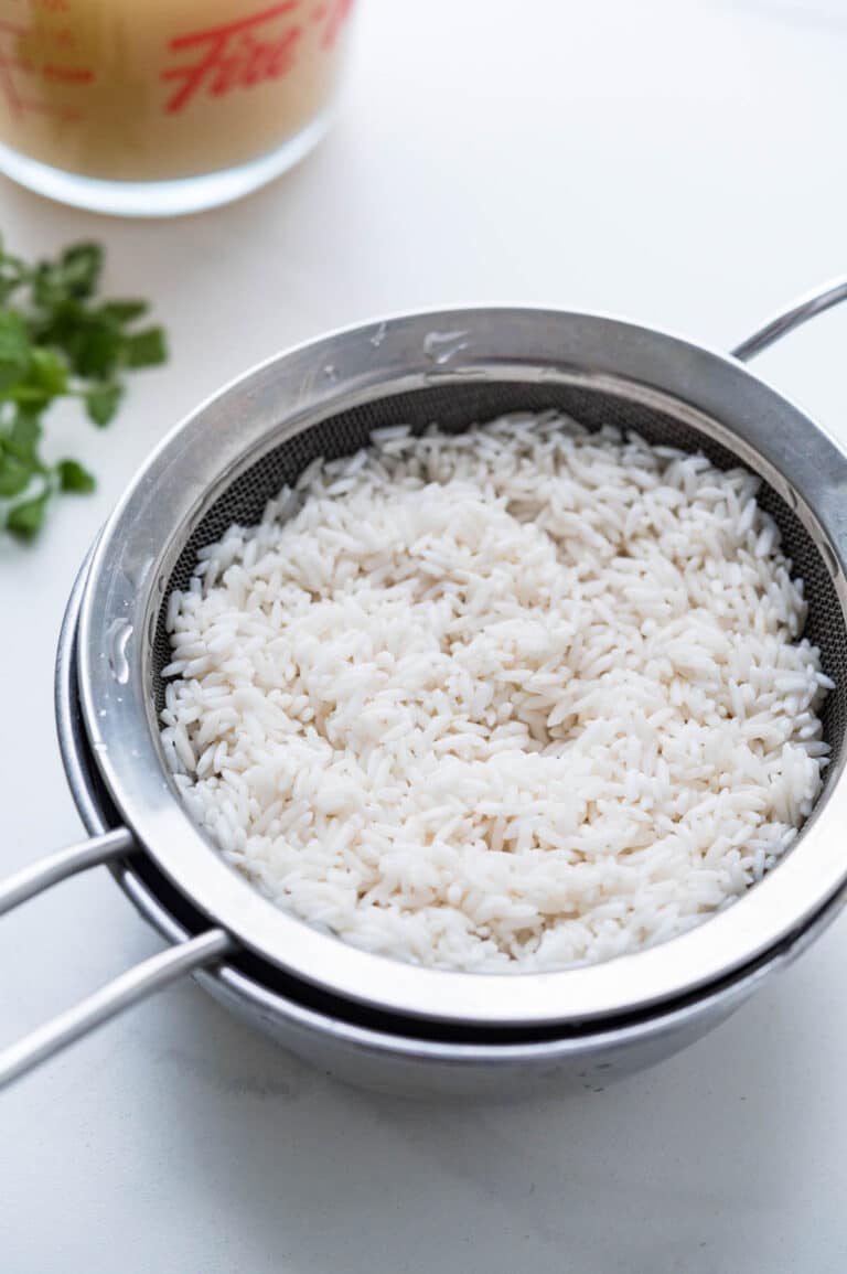 How To Make Green Rice (Arroz Verde) - Garlic & Zest