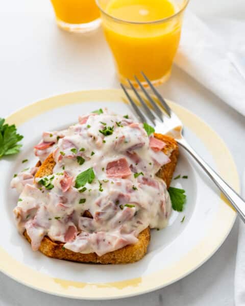 Classic Creamed Chipped Beef on Toast (S.O.S.) - Garlic & Zest