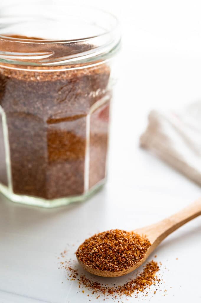 Smoky Chipotle Seasoning & Dry Rub - Garlic & Zest