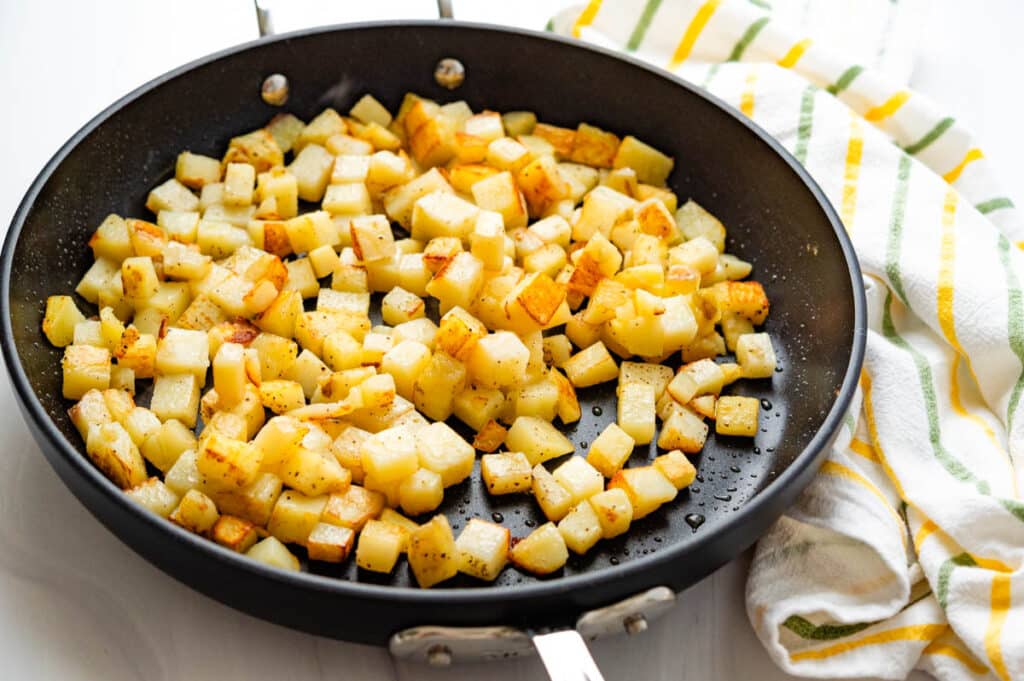 Diner-Style Crispy Skillet Fried Breakfast Potatoes - Garlic & Zest